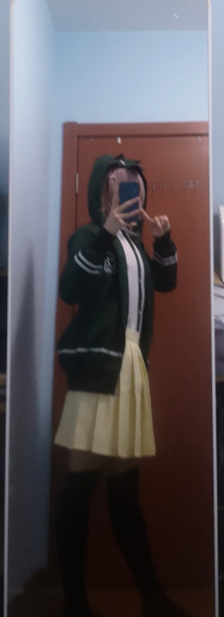 兰茶酱 on Twitter: "好久不发推了实在抱歉QAQ 忙完了才能有时间做自己喜欢的事情 说起来，有小伙伴知道咱cos的是谁嘛~ #女装 #男娘 #cos https://t.co ...