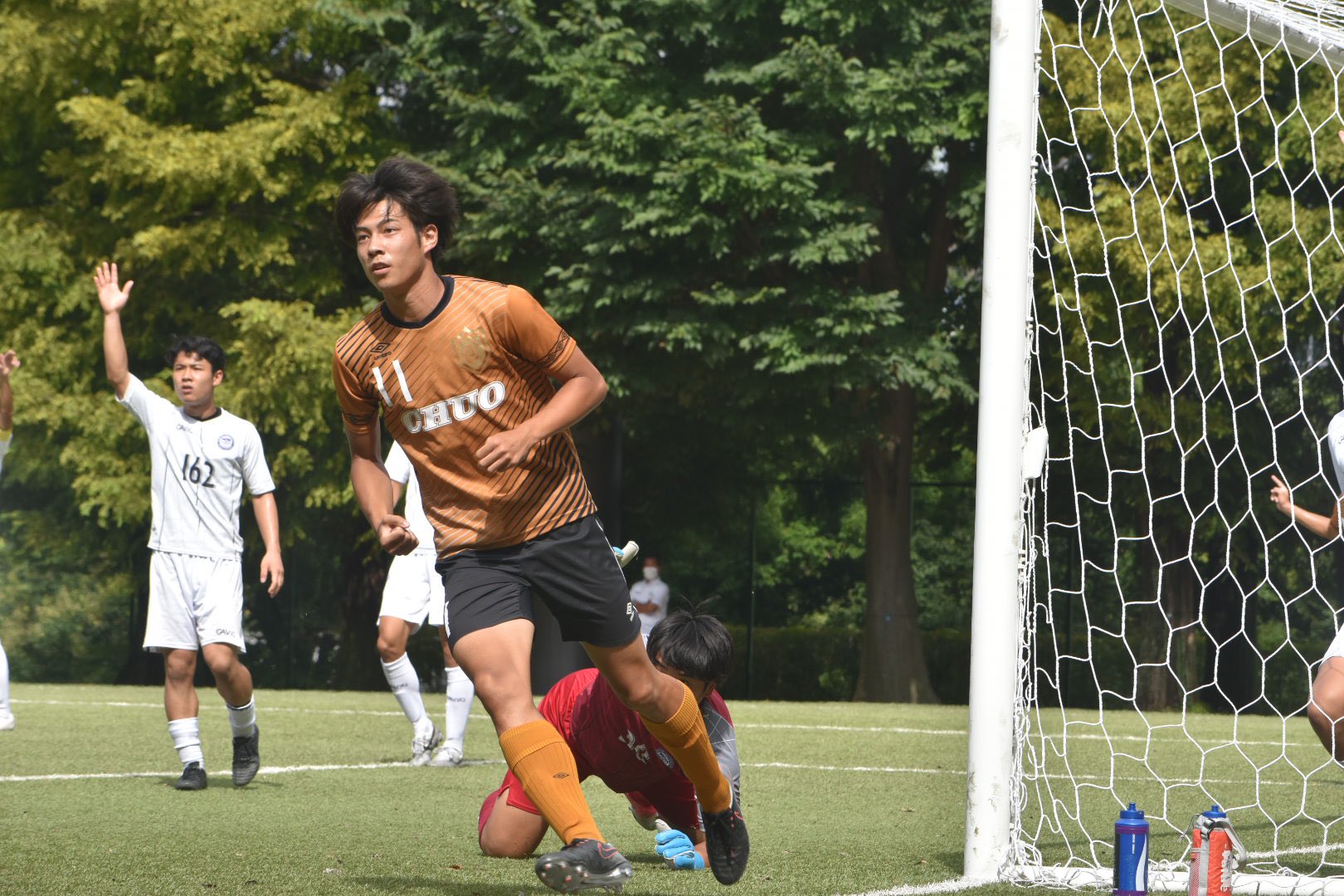 中央大学学友会サッカー部 on Twitter: "⚽️GOAL⚽️ 前半4分 11 #岩本連波 🏆 Iリーグ 第11節【U22A】 #中央大学 1-0 立教大学U22A 小川のシュートの ...