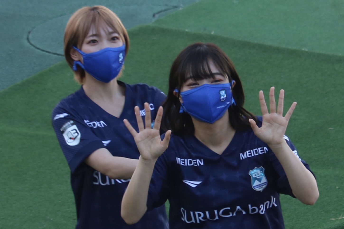 ばんとぅ🍣@朱夏人 さゆりす🌷朱演仙台→虹5th day2(有明) on Twitter: "斉藤朱夏さん、小林愛香さん #斉藤朱夏 #小林愛香 #lovelive #Aqours #愛鷹を青 ...