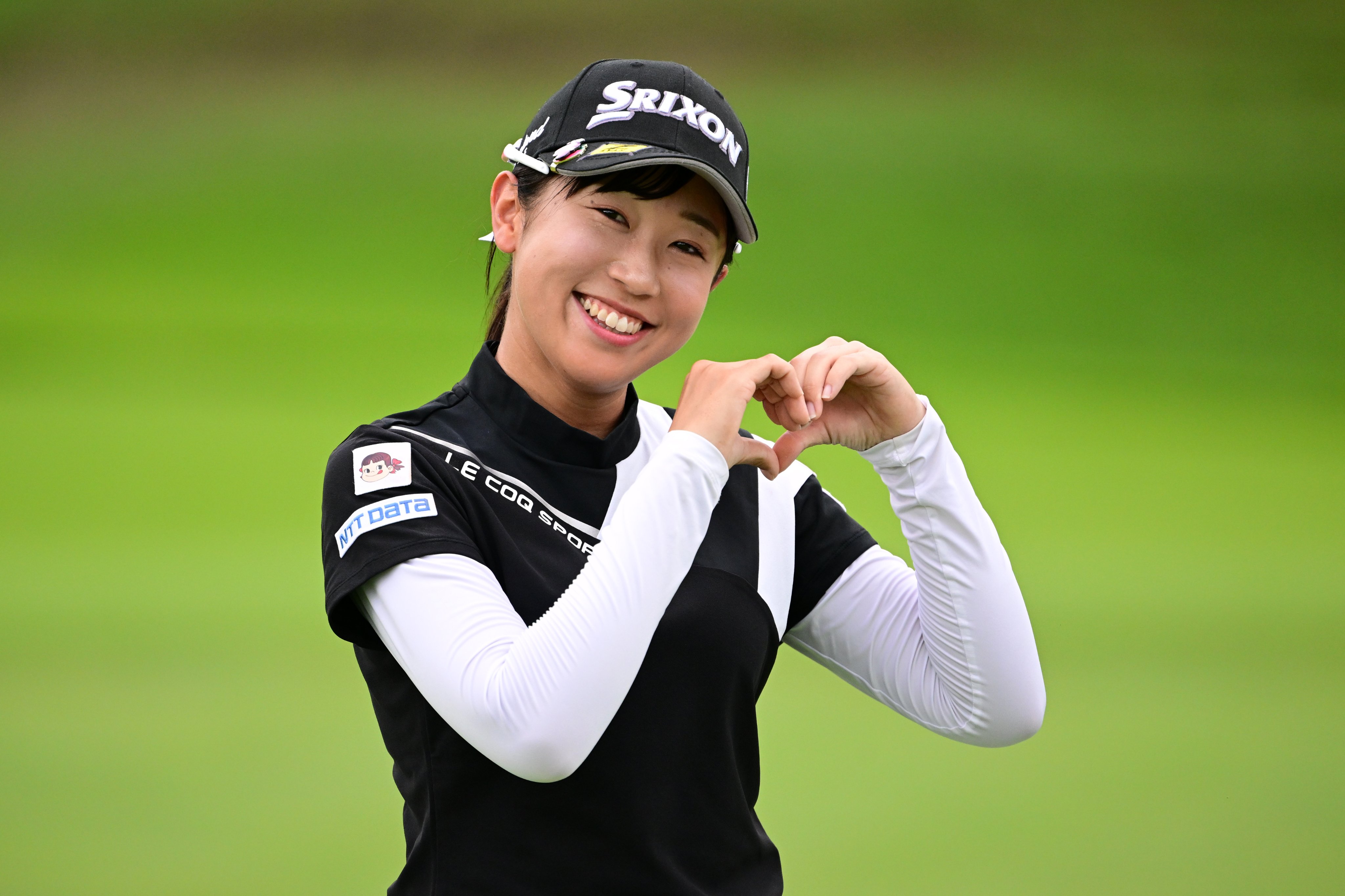 日本女子プロゴルフ協会(JLPGA) on Twitter: "#ゴルフ5レディス🏆｜#Round2 13番でバーディー⭕ #菅沼菜々 選手(@suganumanana)が素敵なポーズを見せて ...