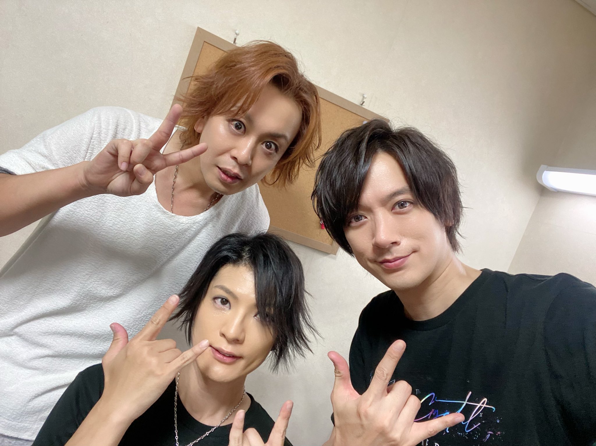 DAIGO on Twitter: "BREAKERZ LIVE TOUR 2022 -LIKE A CRYSTAL- 新横浜NEW SIDE BEACH!! 二日目終わりました！ 最高だった ...