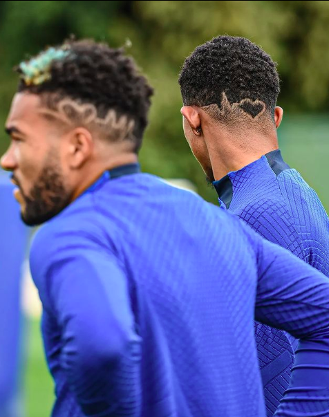 433 on Twitter: "Same team, same trim 💇‍♂️ https://t.co/KyLRkvw53U" / Twitter