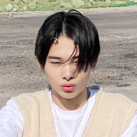 kt – HOON DAY !! on Twitter: "another day, another ni-ki duck tweet https://t.co/1uy1PqSSO8 ...