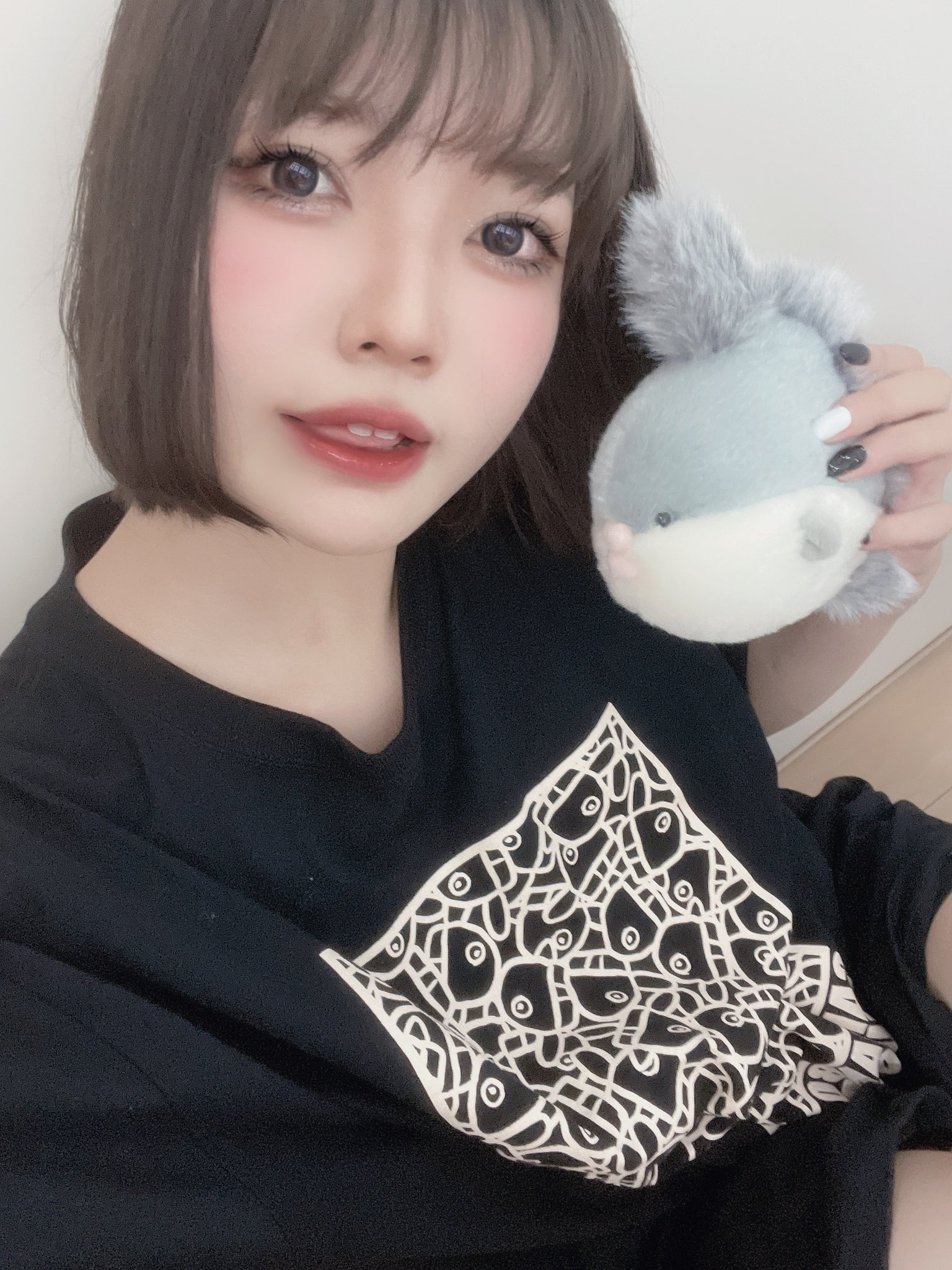 マユち On Twitter 今日はライブありがとうごぜーました🥁 マンボウちゃんも一緒に出れて嬉しかった🐟 ドラムしながらラップが難しかったけどサラッとできてよかった🤘 汗だくー! 次の