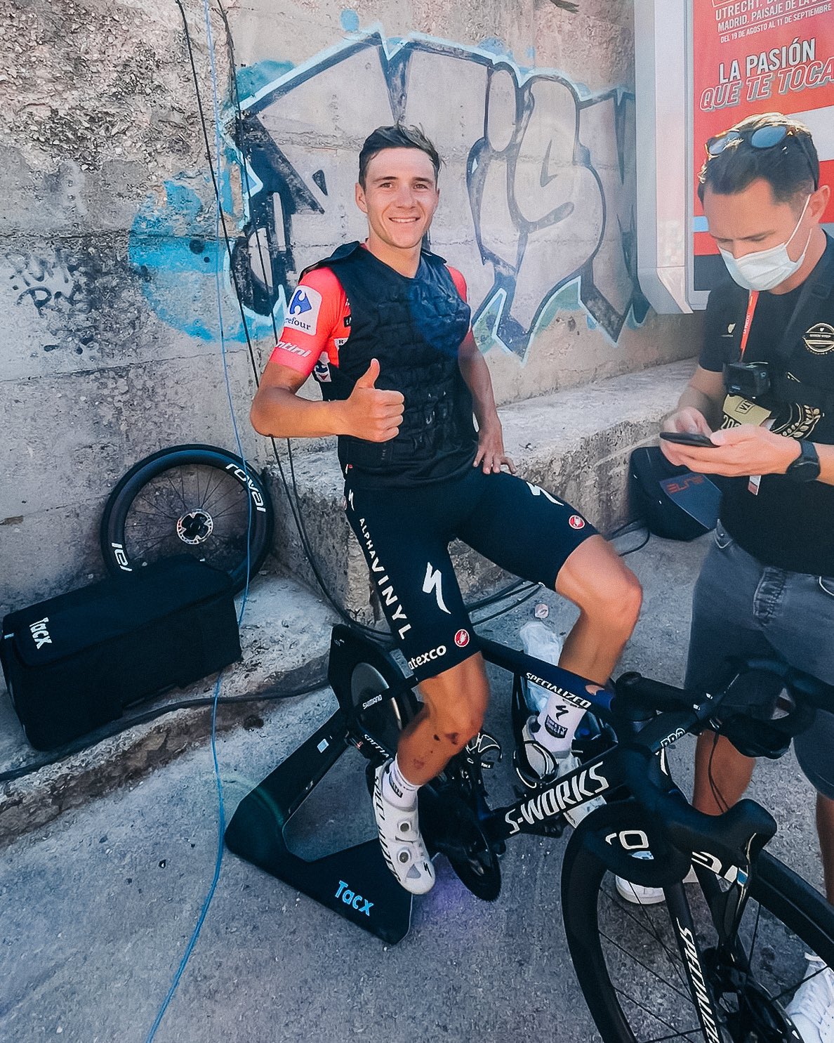 Remco Evenepoel on Twitter: "Tough day at the office but tomorrow is another day! 👍🏼🔴🐺 # ...