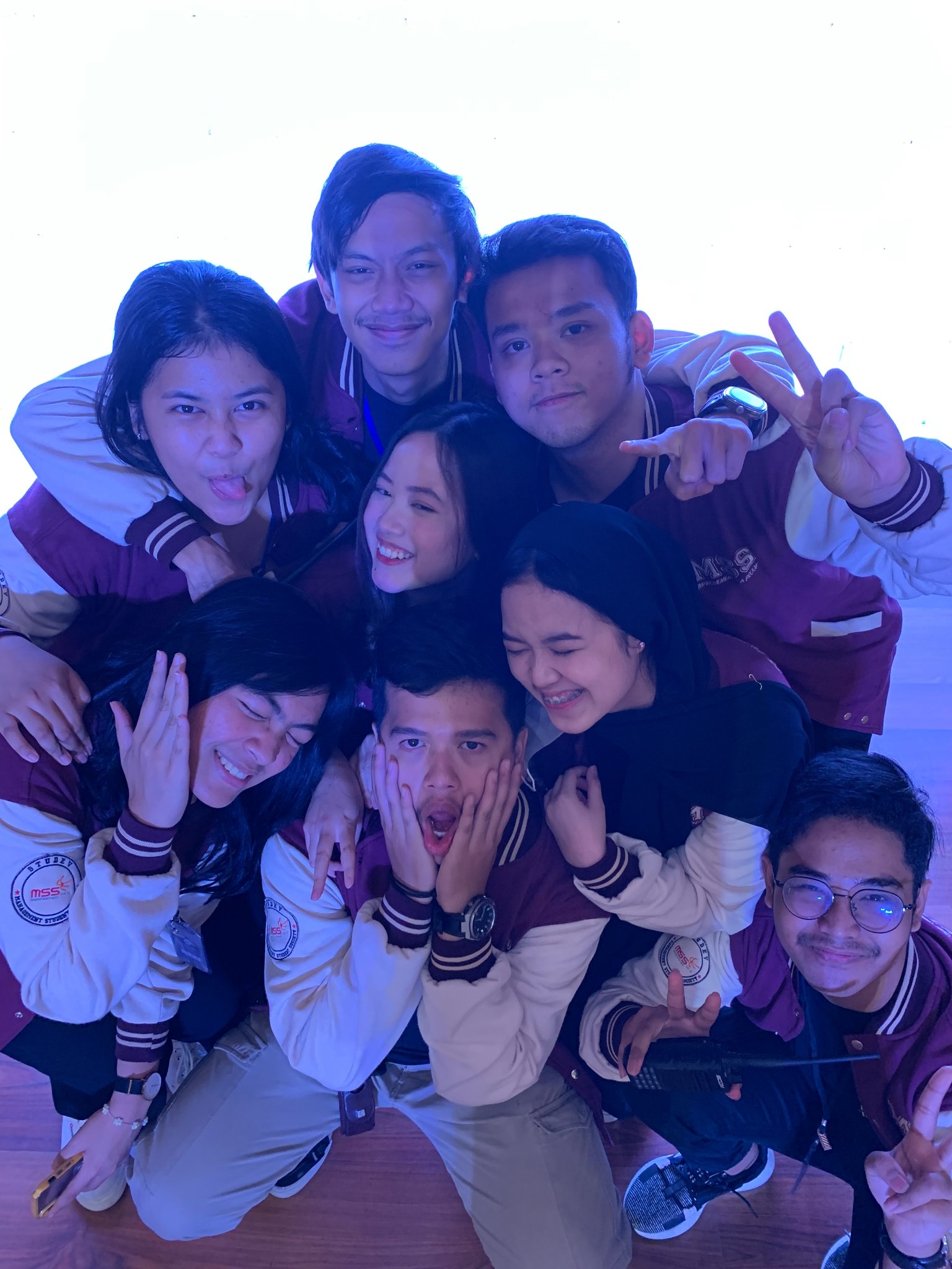 siskamling kecebur on Twitter: "@econT3T inilah tim 8 orang yg mengoperasikan acara segede ini ...