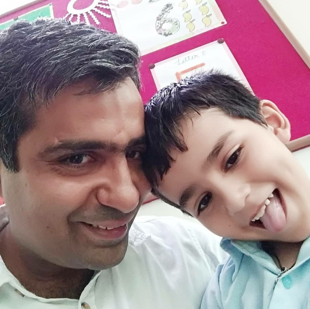 Deepika Narayan Bhardwaj on Twitter: "BEG UR ATTENTION TO THIS TWEET FATHERS ARE NOT KIDNAPPERS ...