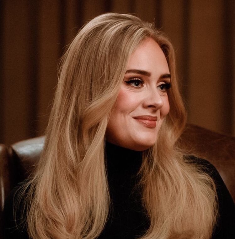 UpdateCharts on Twitter: "🚨 EMMY WINNER! Adele ganhou um Emmy pelo especial “Adele: One Night ...