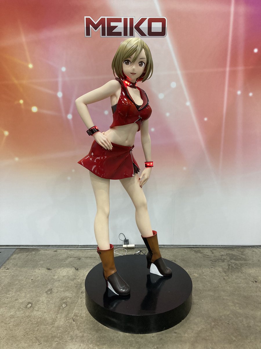 Hatsune Miku on Twitter: "Life-size statues of piapro characters! Luka, MEIKO and KAITO! # ...