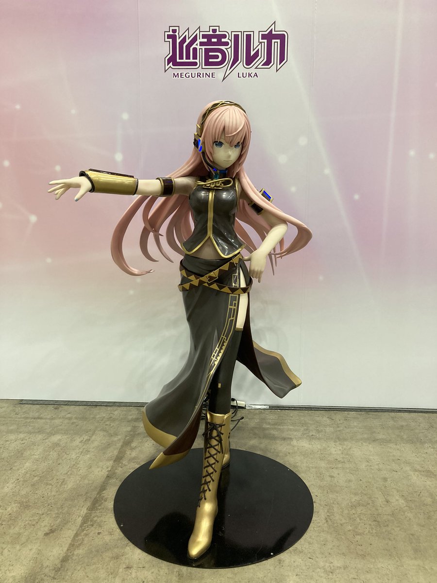 Hatsune Miku on Twitter: "Life-size statues of piapro characters! Luka, MEIKO and KAITO! # ...