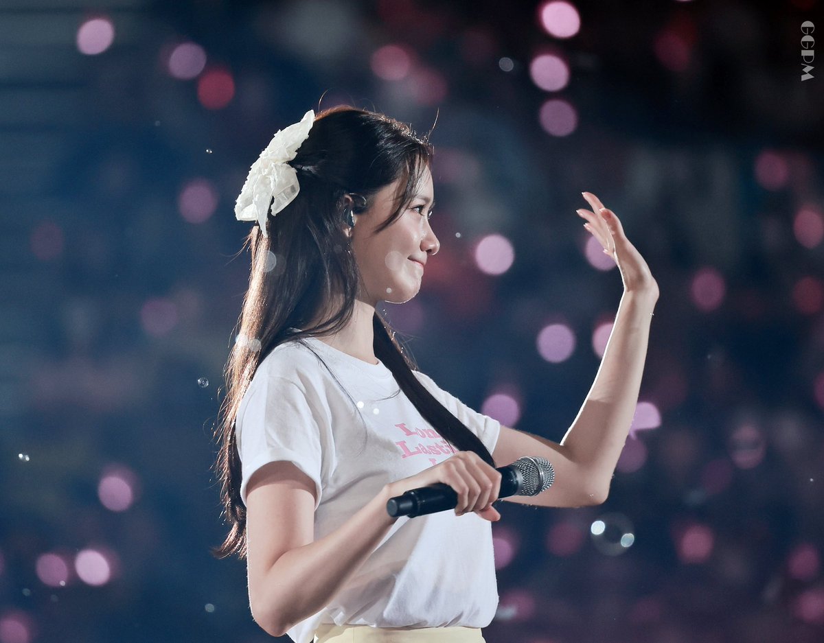 หนมเทียน on Twitter: "RT @sowish_: ยุนอาท่ามกลางทะเลสีชมพูที่เขาคิดถึง เปล่งประกายมาก ๆ เลย 🌷"