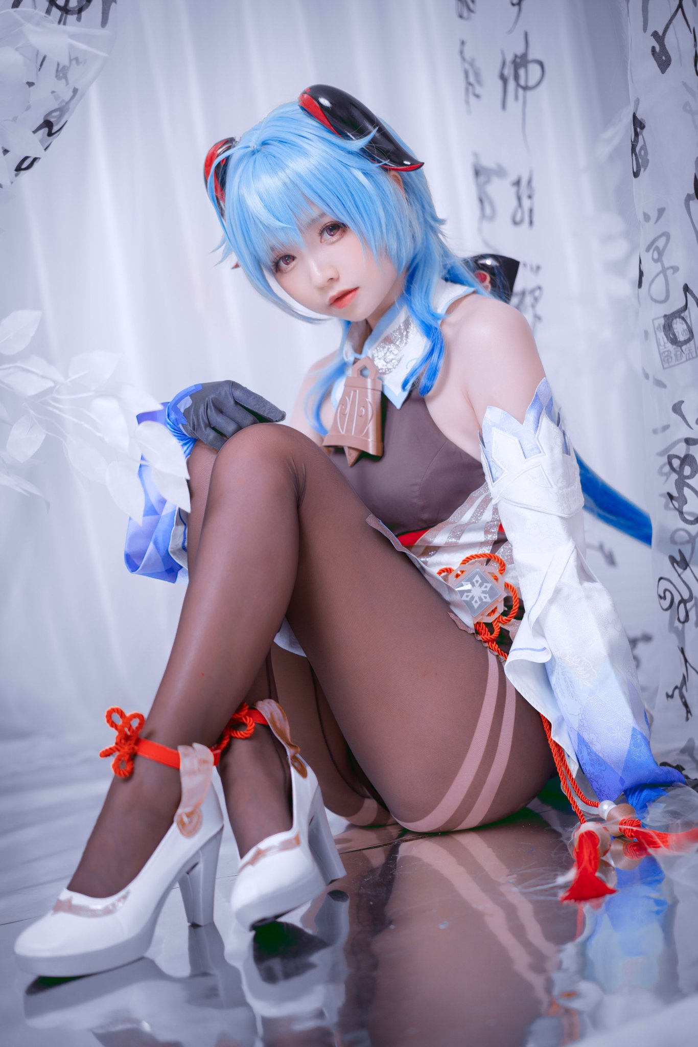 大大卷卷小卷 on Twitter: "甘雨 #cosplay #GenshinImpact https://t.co/Z0AtOr58mW" / Twitter