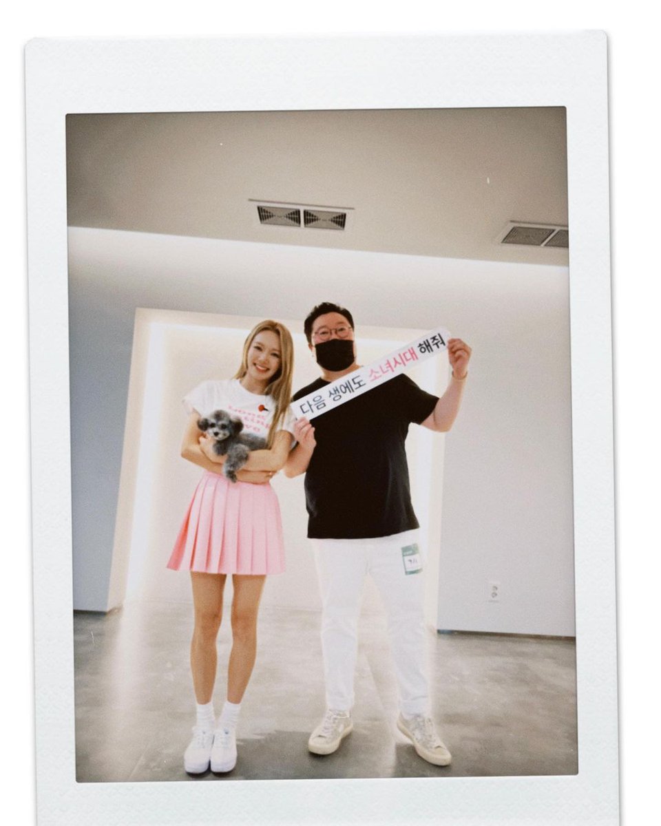 HYU 🕷 DEEP on Twitter: "SNSD with Hyoyeon's friend Ben Kim https://instagram.com/p/CiExlAAJF3F ...