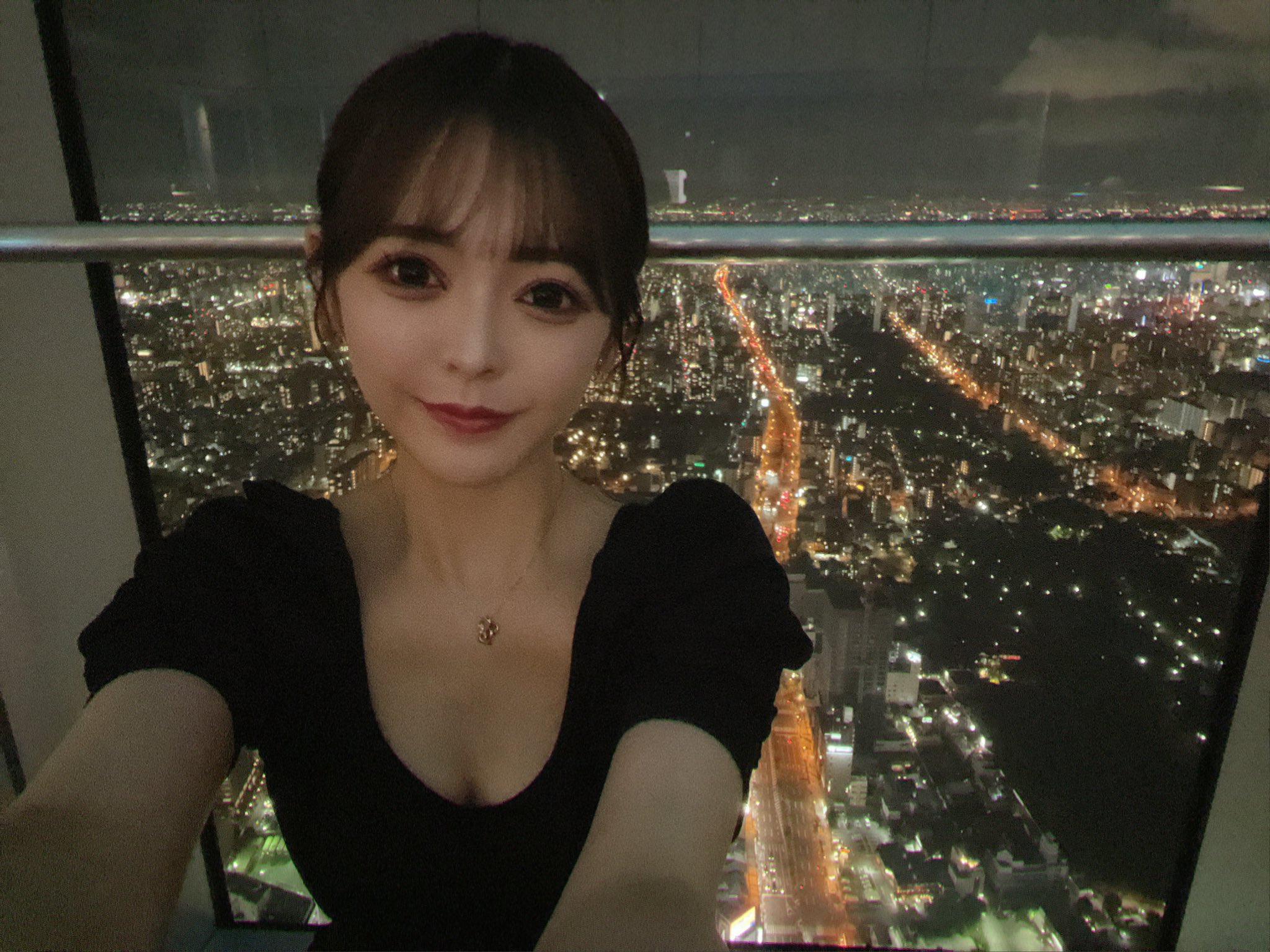 神木蘭🌷7月15日『週刊ポスト』（小学館）グラビアデビュー on Twitter: "大好きな1人旅🚶‍♀️ 夜景とかイルミネーション大好きだから、もうすぐ街がライトアップされてキラキラになっ ...