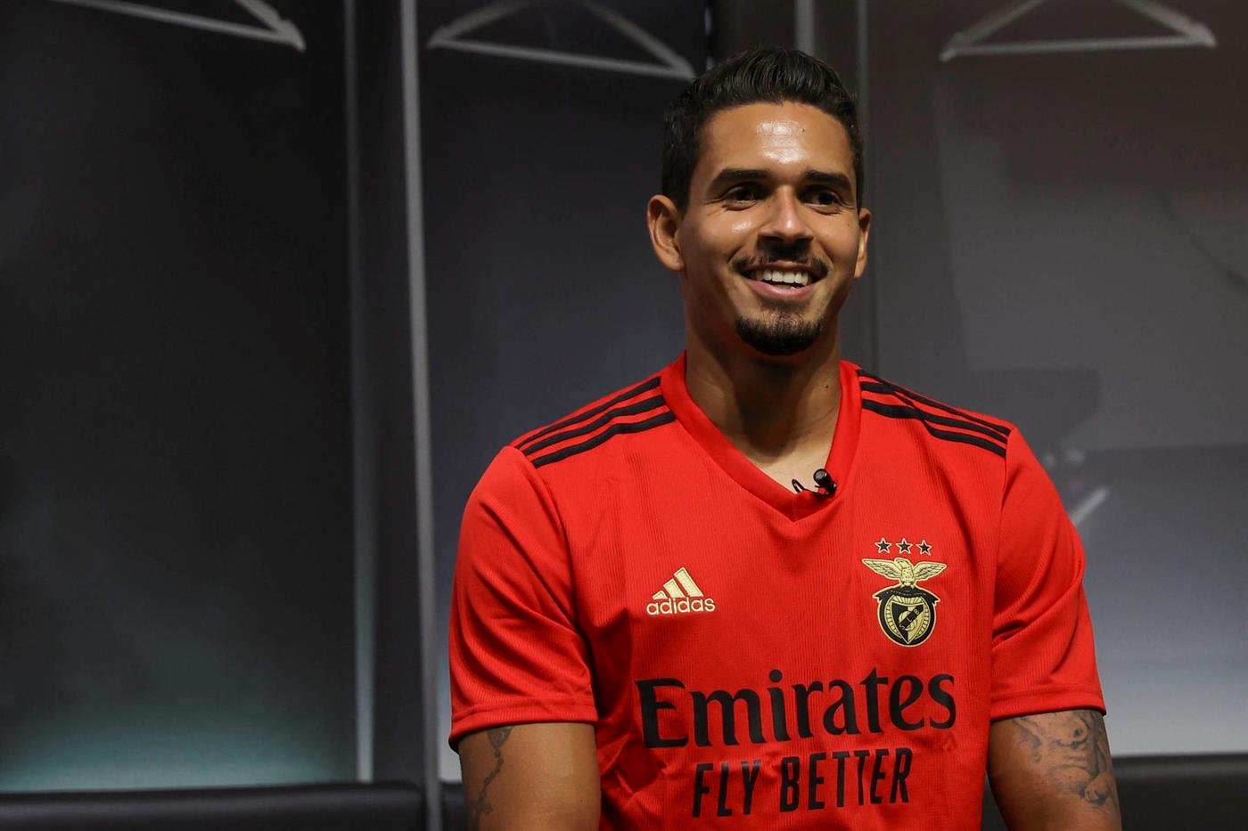 Cabine Desportiva on Twitter: "Benfica inscreveu Lucas Veríssimo, João Víctor, Brooks, Aursnes e ...