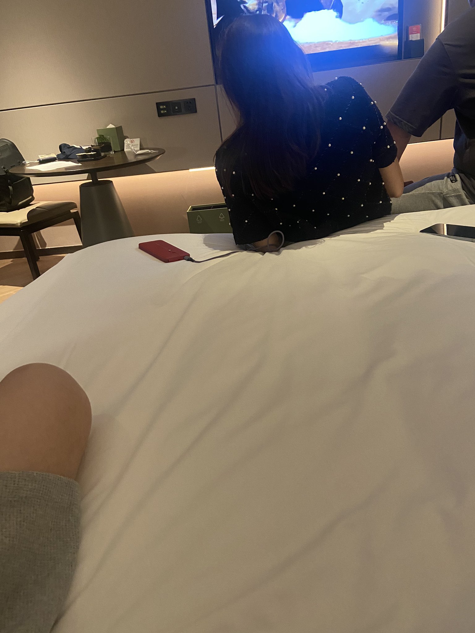 Eason on Twitter: "四个字概括，我先来吧，故作矜持？ https://t.co/8RiE1ZPcu4" / Twitter