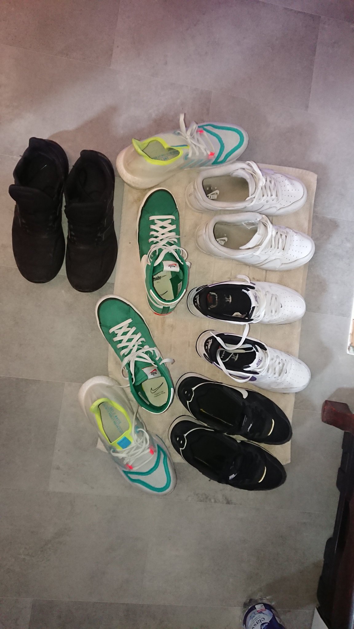 Twink Alpha Sub On Twitter Cleaning Day Which Slave Would Like To Clean The Sneakers Of His