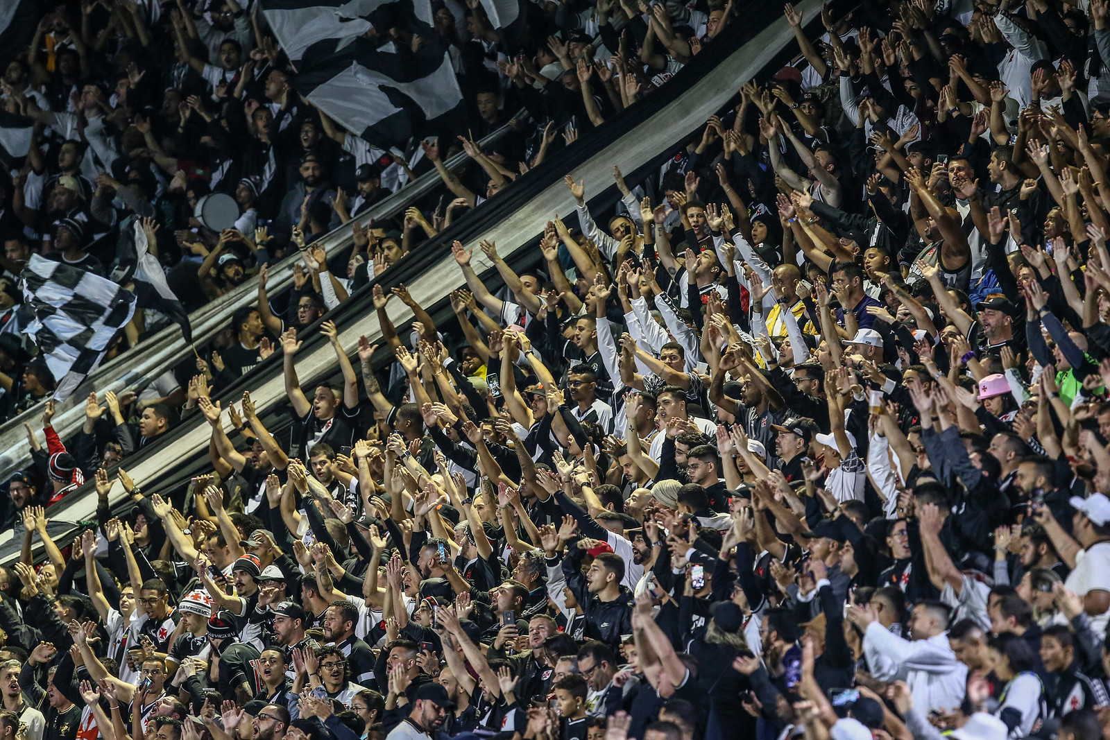 Vasco posta foto da torcida em São Januário | SuperVasco Vasco posta foto da torcida em São Januário | SuperVasco