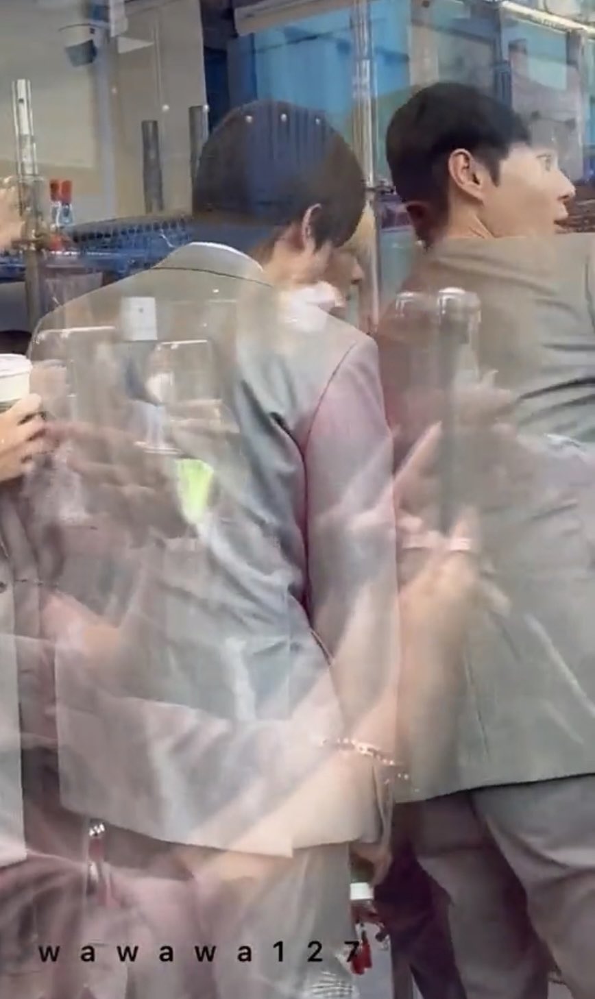 라희 on Twitter: "RT @ovo_man_: 둘이 겹쳐져 있어서 깜짝 놀랐잖아 https://t.co/p3eNvYLJ00" / Twitter