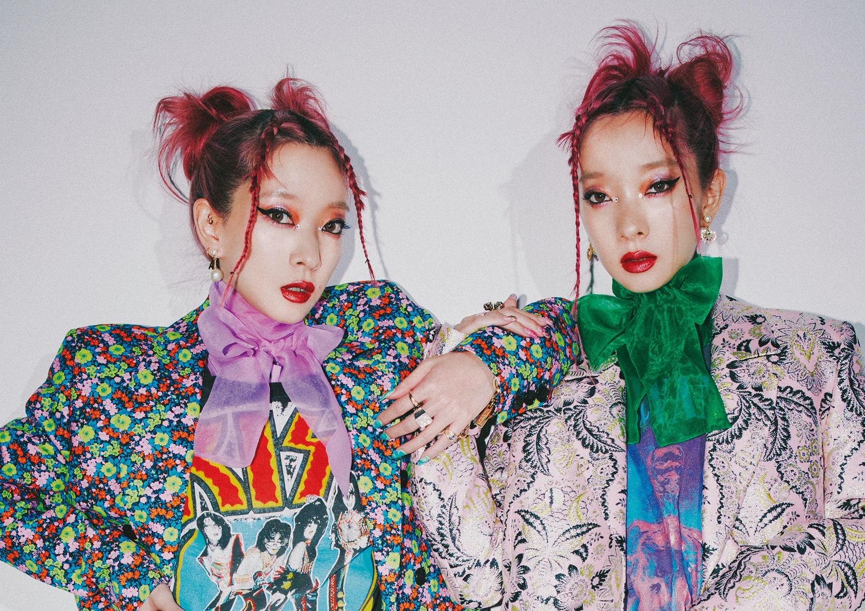 anan on Twitter: "RT @anan_web: AMIAYA「“人の印象に残るインパクト”を大事に」 双子リンクコーデの魅力を語る https://t.co ...