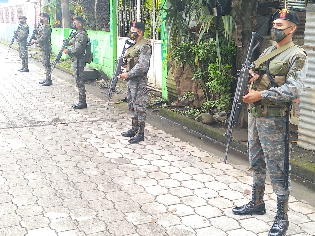 Ejército Guatemala on Twitter: "Brigada de Paracaidistas del #EjércitoGT | #MINDEF realiza ...