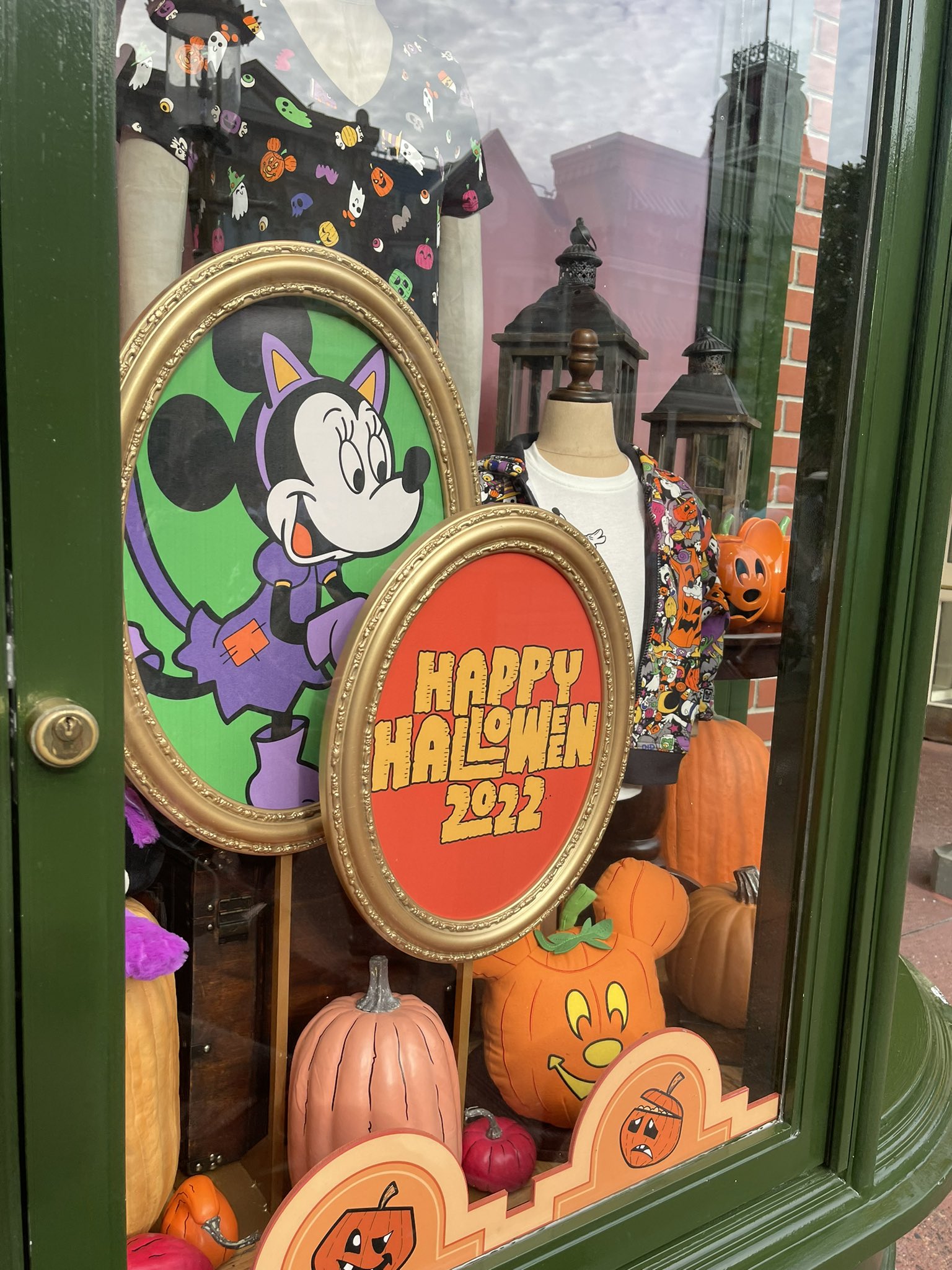 TW Pornstars - 2 pic. Creep Queen $5 OF. Twitter. An absolutely magical ...