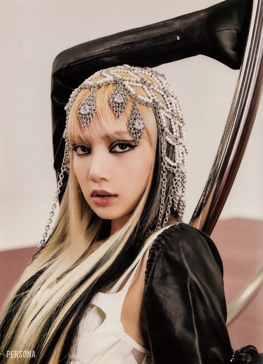 Portal Blackpink On Twitter Blackpink Lisa Lisa Green Blackpink Photos
