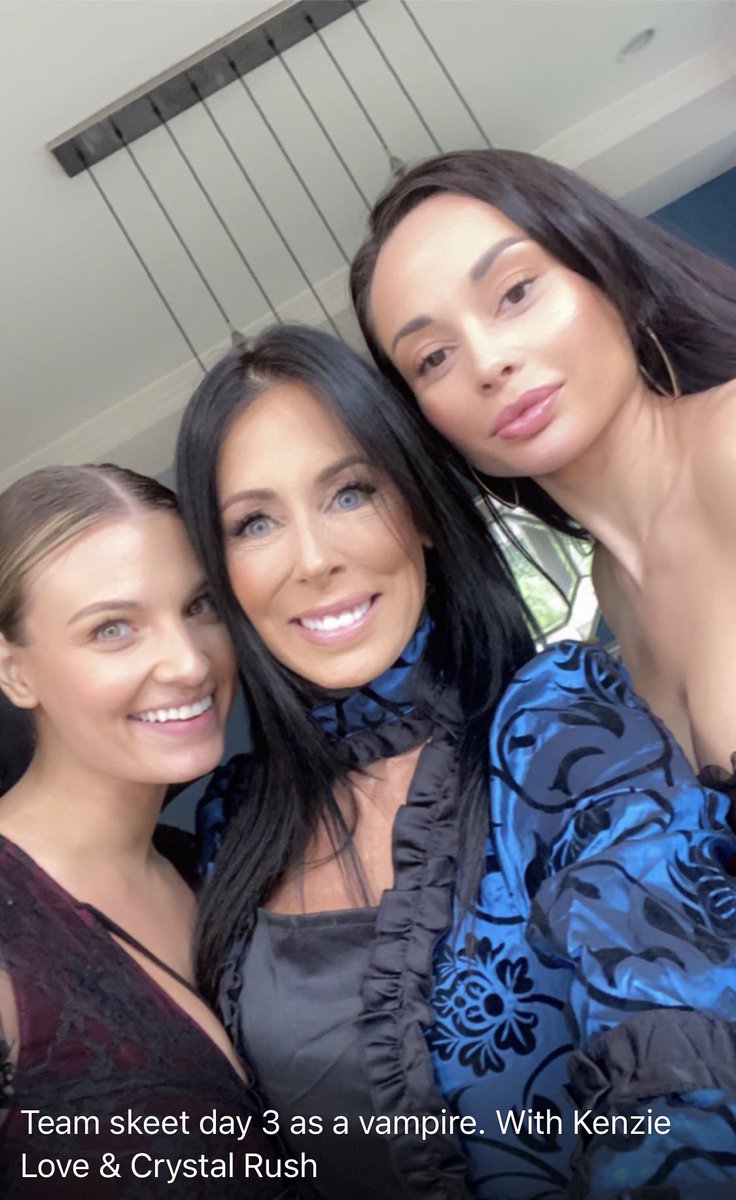 Crystal Rush on Twitter: "RT @TheReaganFoxx: The fun thing of being a Vampire…turning hotties ...