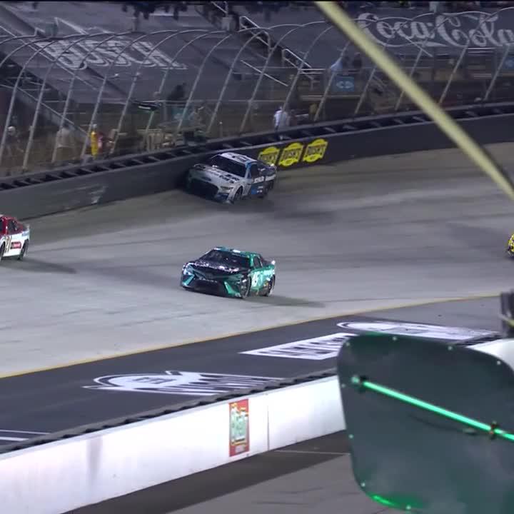 Nascar On Twitter The Leader Suffers An Issue And We Stay Green