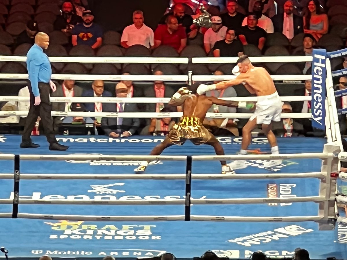 Richard D. Lewis on Twitter: "Standing by for #CaneloGGG3 /Alvarez v GGG trilogy match in Vegas ...