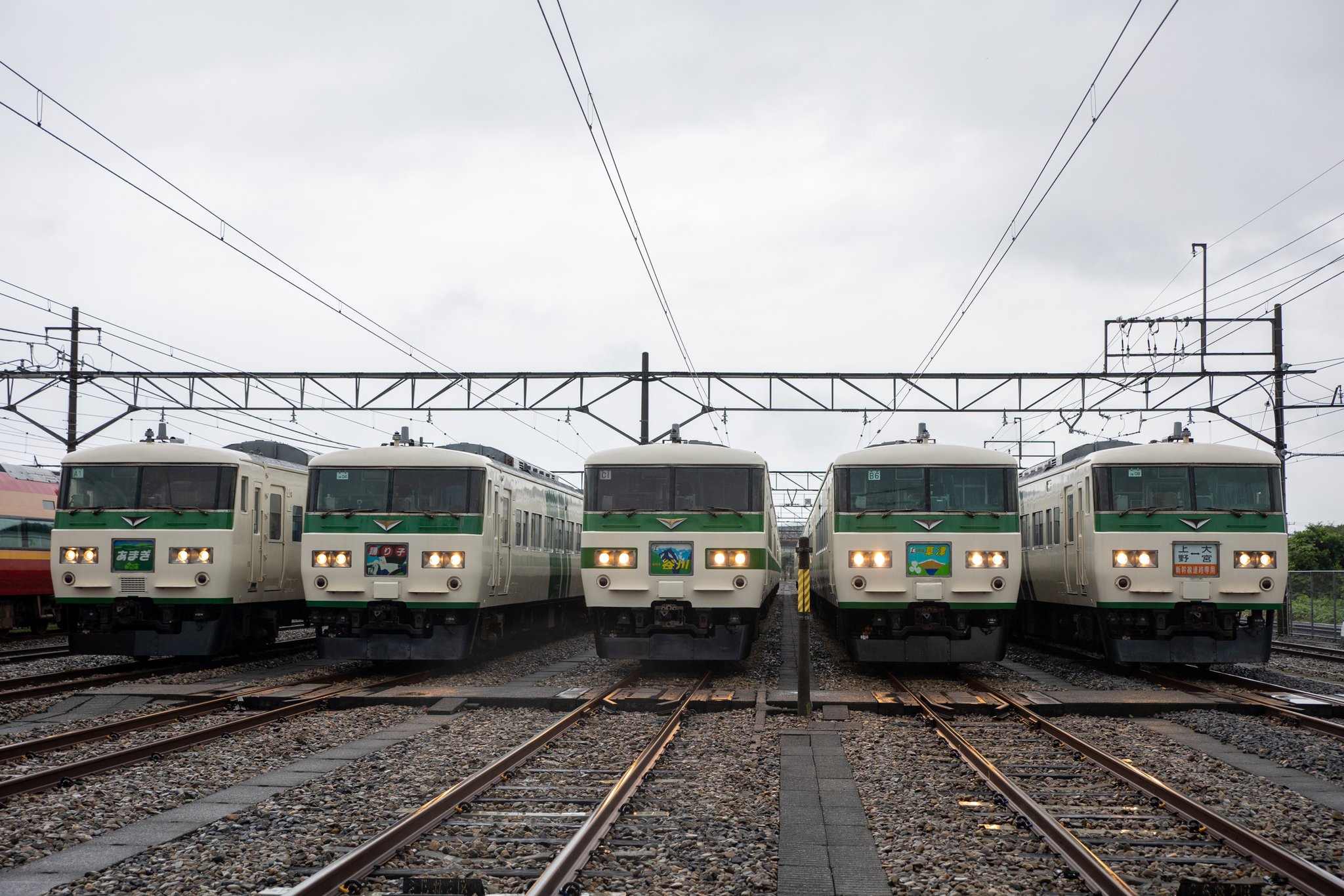 さとまる on Twitter: "RT @h7lastrun: 2022/9/18 「185系 ～復活！懐かしのカラーリング撮影会～」 185系大宮車A1編成、OM04編成、C1編成、B6 ...