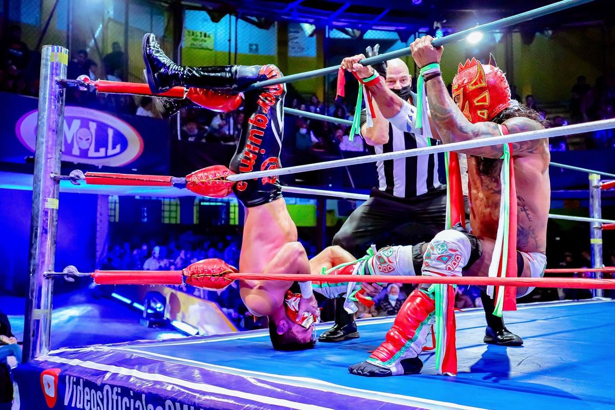 Lucha Libre CMLL on Twitter: "El Bombardero apareció junto a Soberano Jr. y Fugaz, mientras que ...