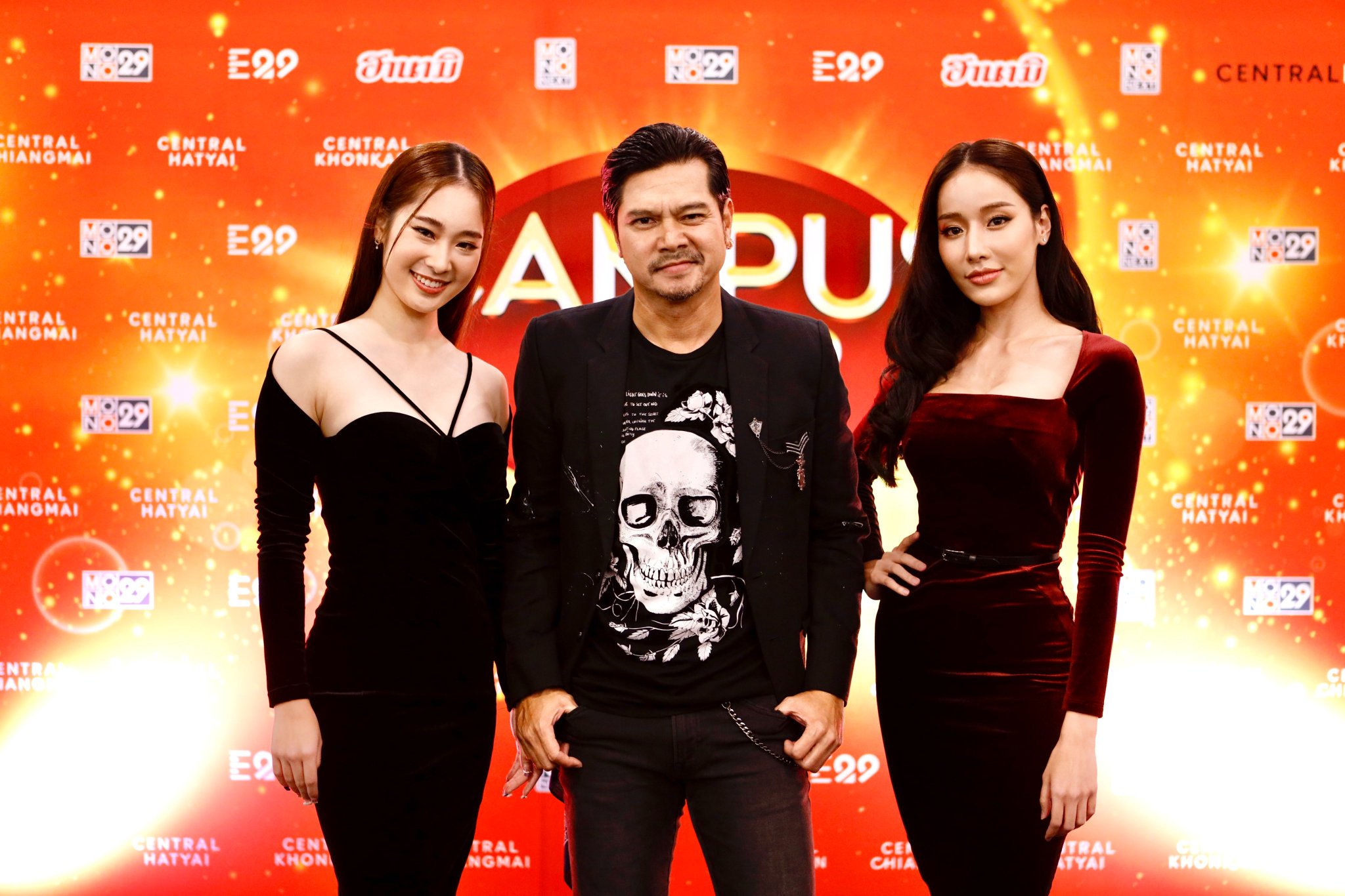 Mono29TV on Twitter: "รุ่นใหญ่มาเอง “เต๋า-สมชาย เข็มกลัด” ขึ้นโชว์พลังเสียง รวมถึงน้องๆ นักแสดง ...