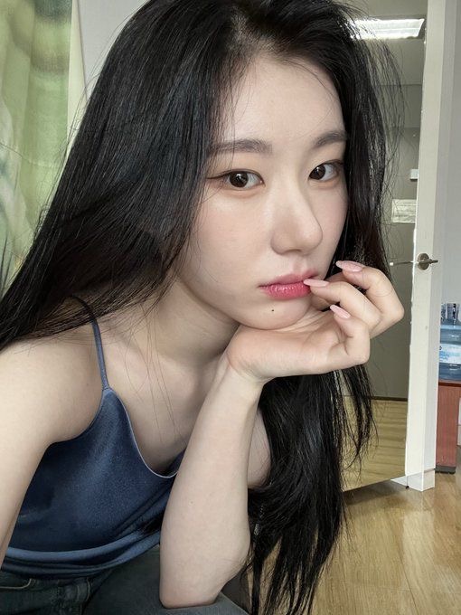 chaeryeong pics on Twitter: "these set of pictures by hot girl chaeryeong https://t.co ...