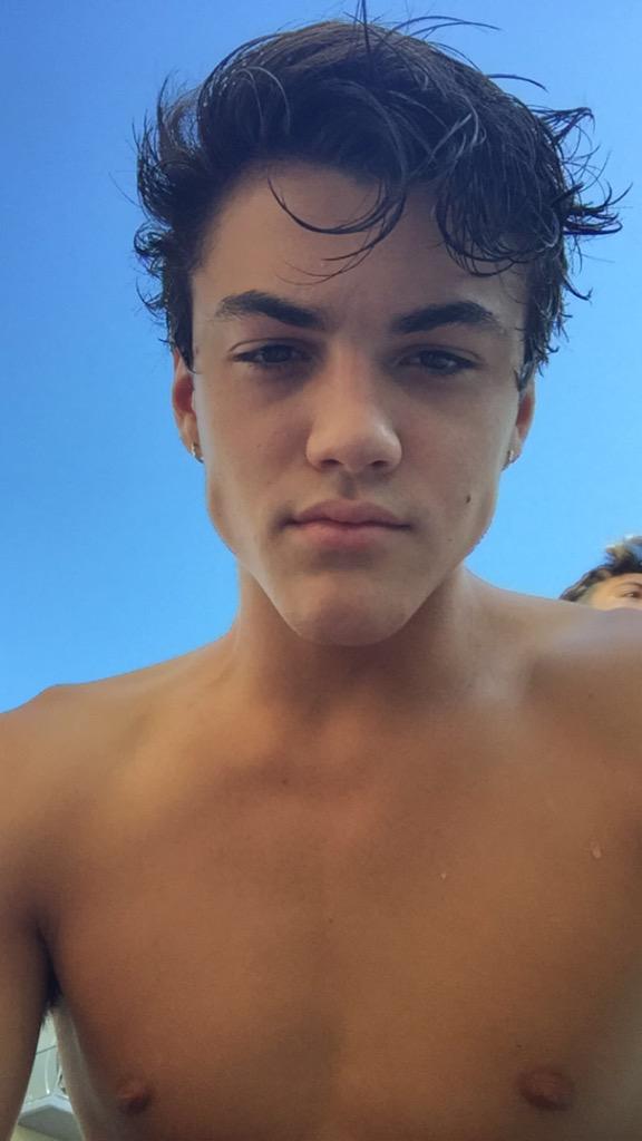 Dolan Twins Throwbacks On Twitter Twins Via Snapchat Stories 6 Years