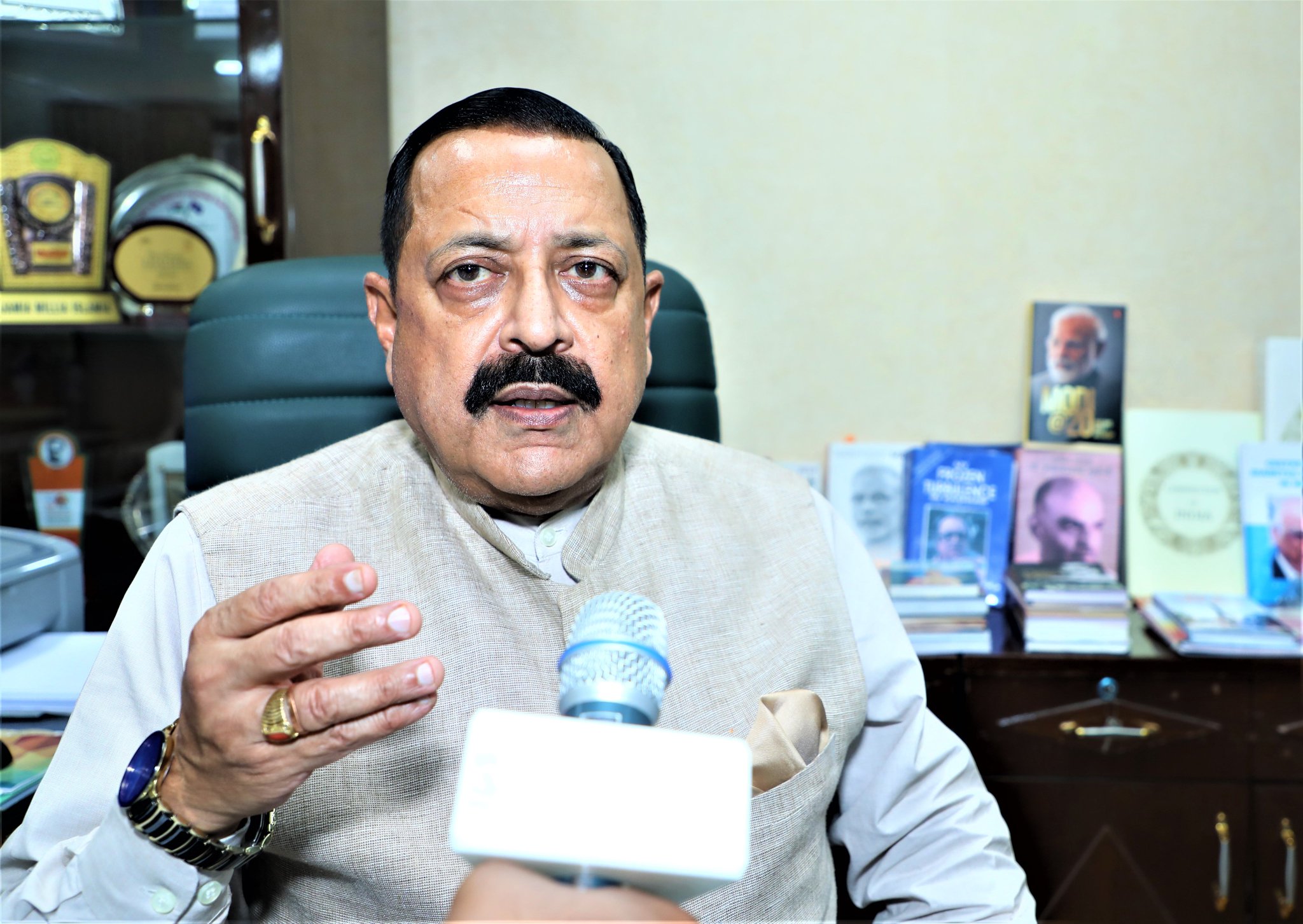 PIB India on Twitter: "Union Minister @DrJitendraSingh is leading the Joint Indian Ministerial ...