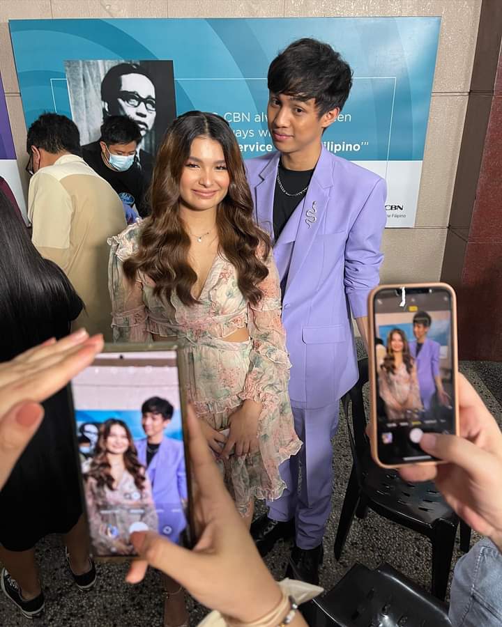 PBB Exclusives on Twitter: "Uyy bagay. Si Kice nalang i-loveteam ni Anji uy, ayaw tong bag-o nga ...