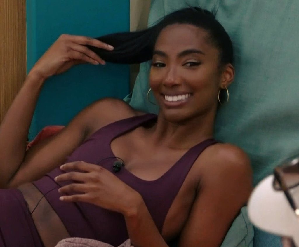 Film & TV rants on Twitter: "Taylor for 800k 🥰 #bb24"