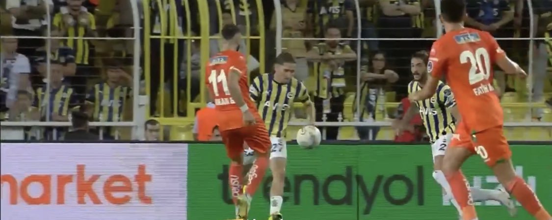 Pirana On Twitter 🗣️ Erman Toroğlu Cresponun Pozisyonunda Hakem