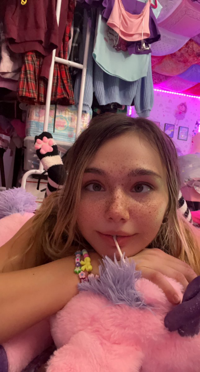 👑mia The Brat💜🍭💦 On Twitter Snap Me Heres My Username