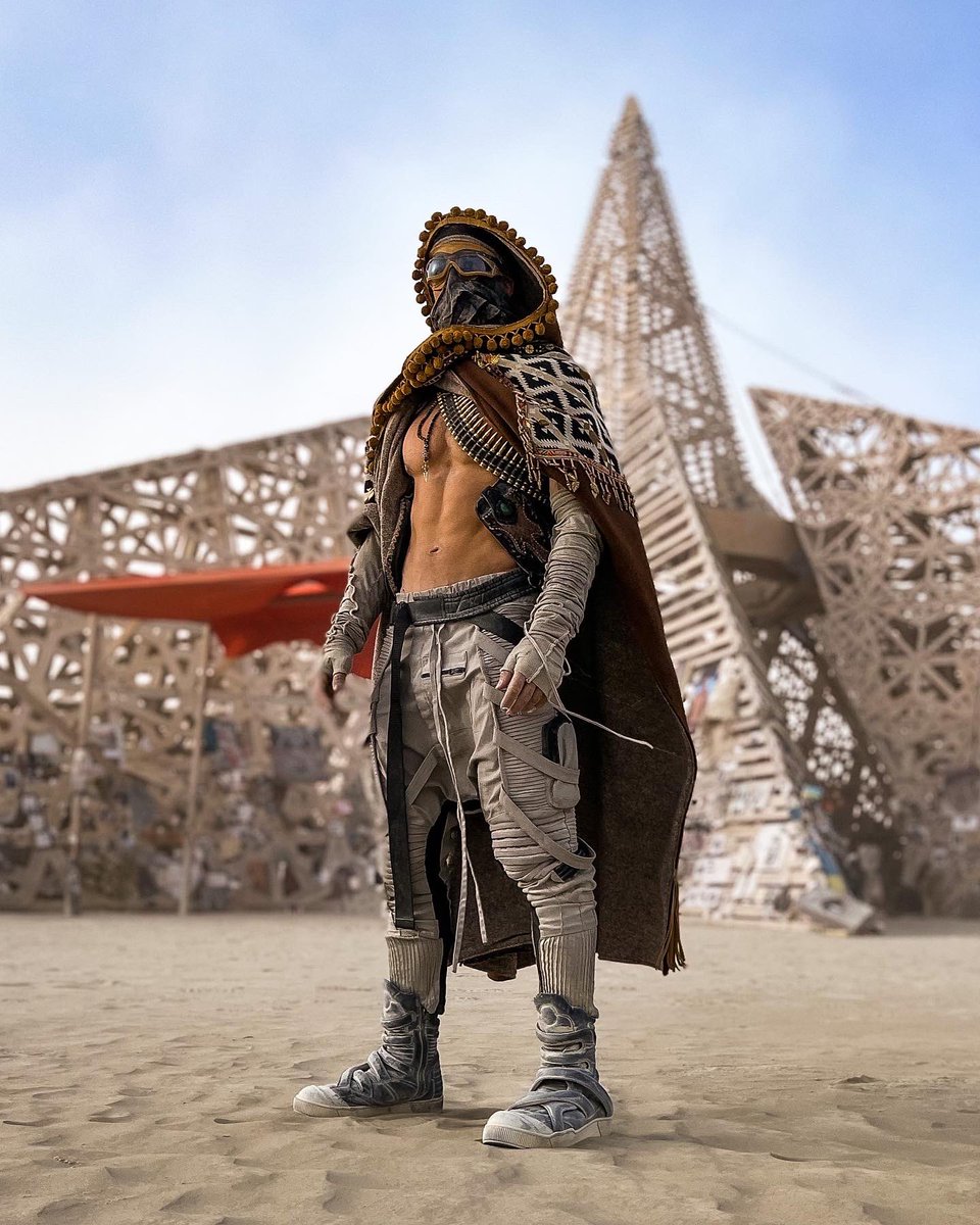 Jesse apocalypse outfit store
