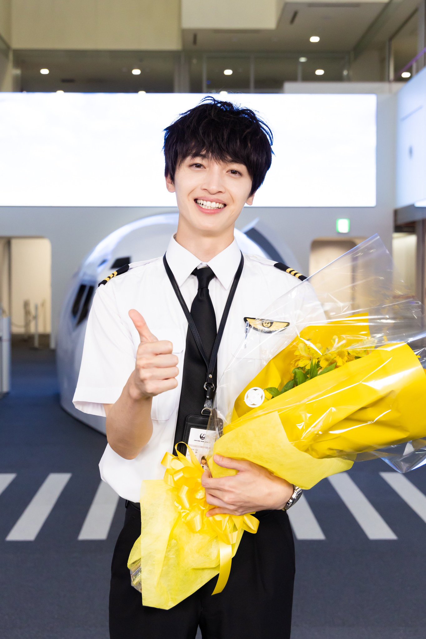 金曜ナイトドラマ『NICE FLIGHT!』【テレビ朝日公式】 on Twitter: "／ ㊗️#NICEFLIGHT クランクアップいたしました ️ \ いよいよ今週で最終回を迎えます ...