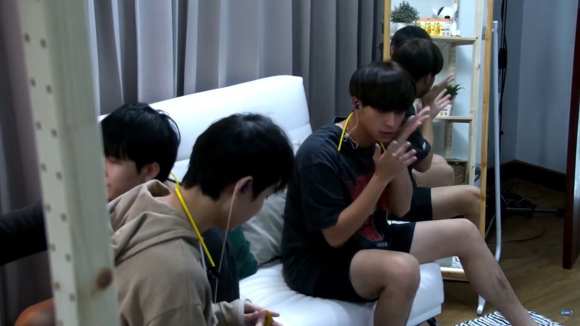 いつき🥞 on Twitter: "[LIVE] SAFE HOUSE SEASON 4 : บ้านลับ จับVOTE LIVE Day3 : เช้า https://t.co ...