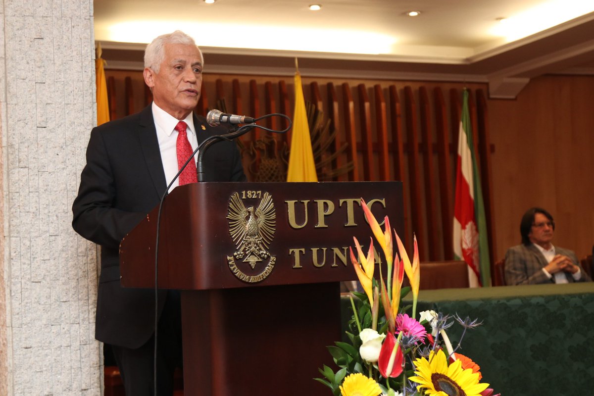 UPTC on Twitter: "#FelizMiercolesATodos Rector Óscar Ramírez instala ...