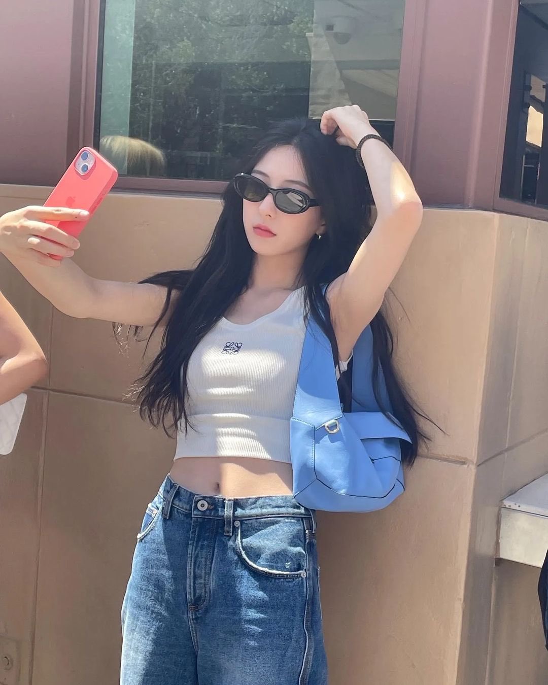 hourly eunseo. on Twitter: "#은서 #EUNSEO https://t.co/8KI6dJkld5" / Twitter