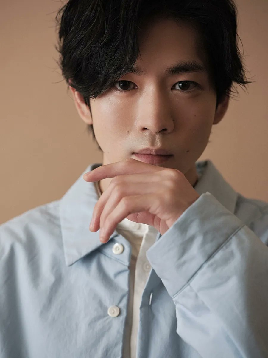 GINZA on Twitter: "#松下洸平 さんが初めての写真集『体温』を発売！10月27日(木)が楽しみですね😍 GINZAでインタビューした過去の記事を振り返ろう。https ...