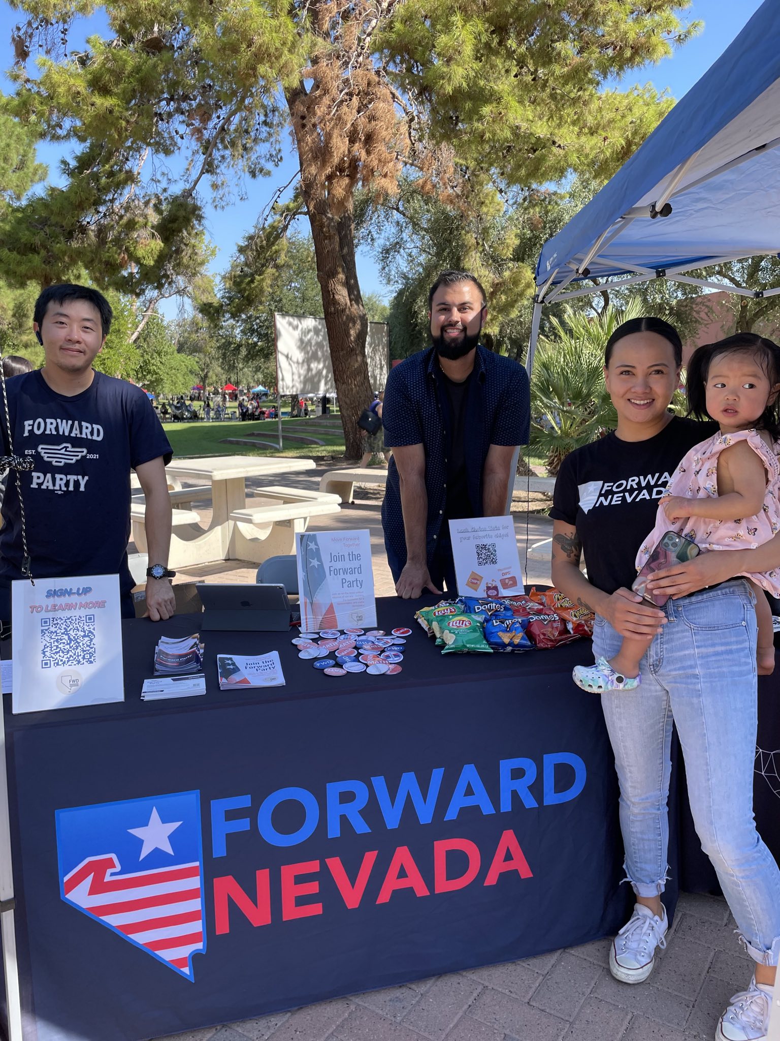 Forward Party Nevada on Twitter: "Our volunteers tabling at UNLV's Involvement Fair. They ...