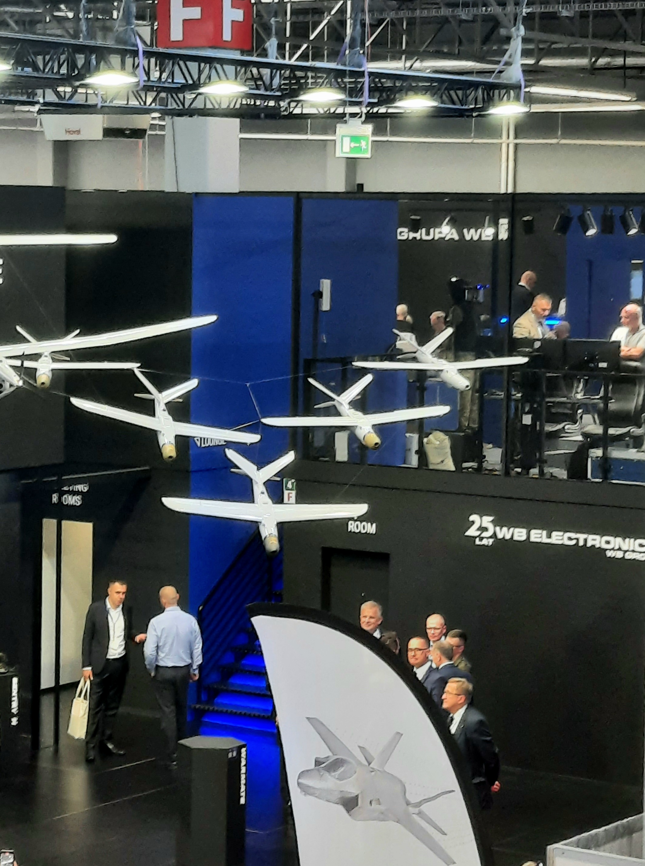 #LegionOfBoom Polskie drony dla Ukrainy on Twitter: "Warmate na targach MSPO 2022 naszym "okiem ...