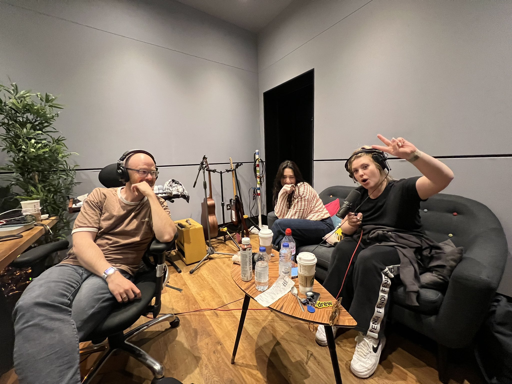 Robert Harvey on Twitter: "Beautiful session today @EllaHenderson @OliviaSeb Toby Scott ...