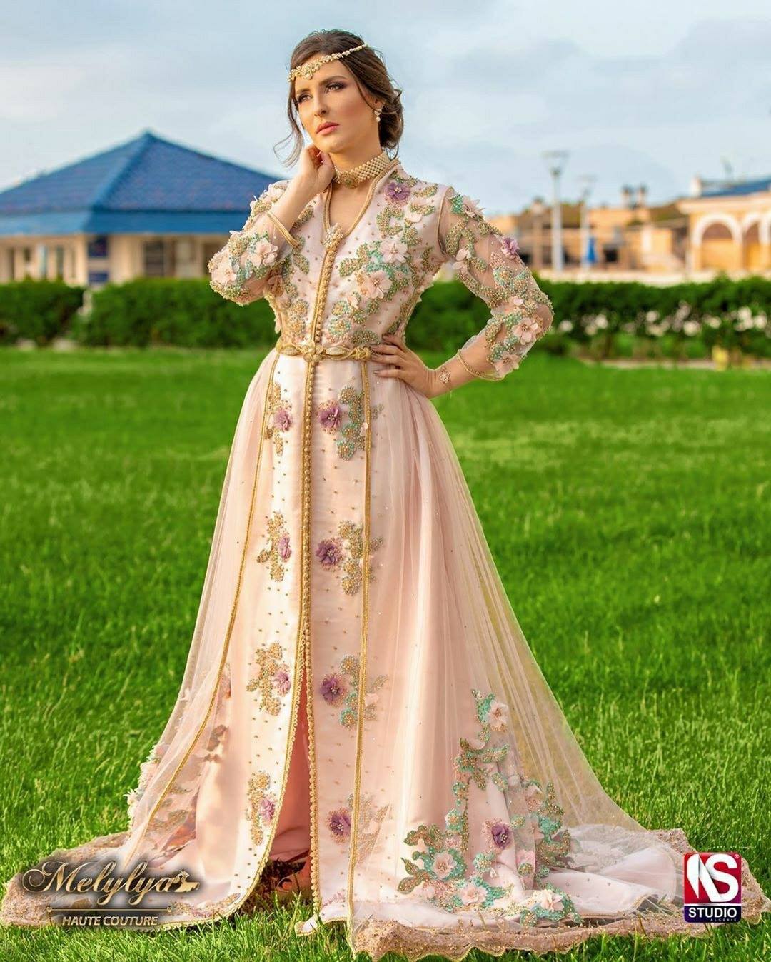 Nassira Belloula نصيرة بلولة صحفية وكاتبة On Twitter Notre Belle